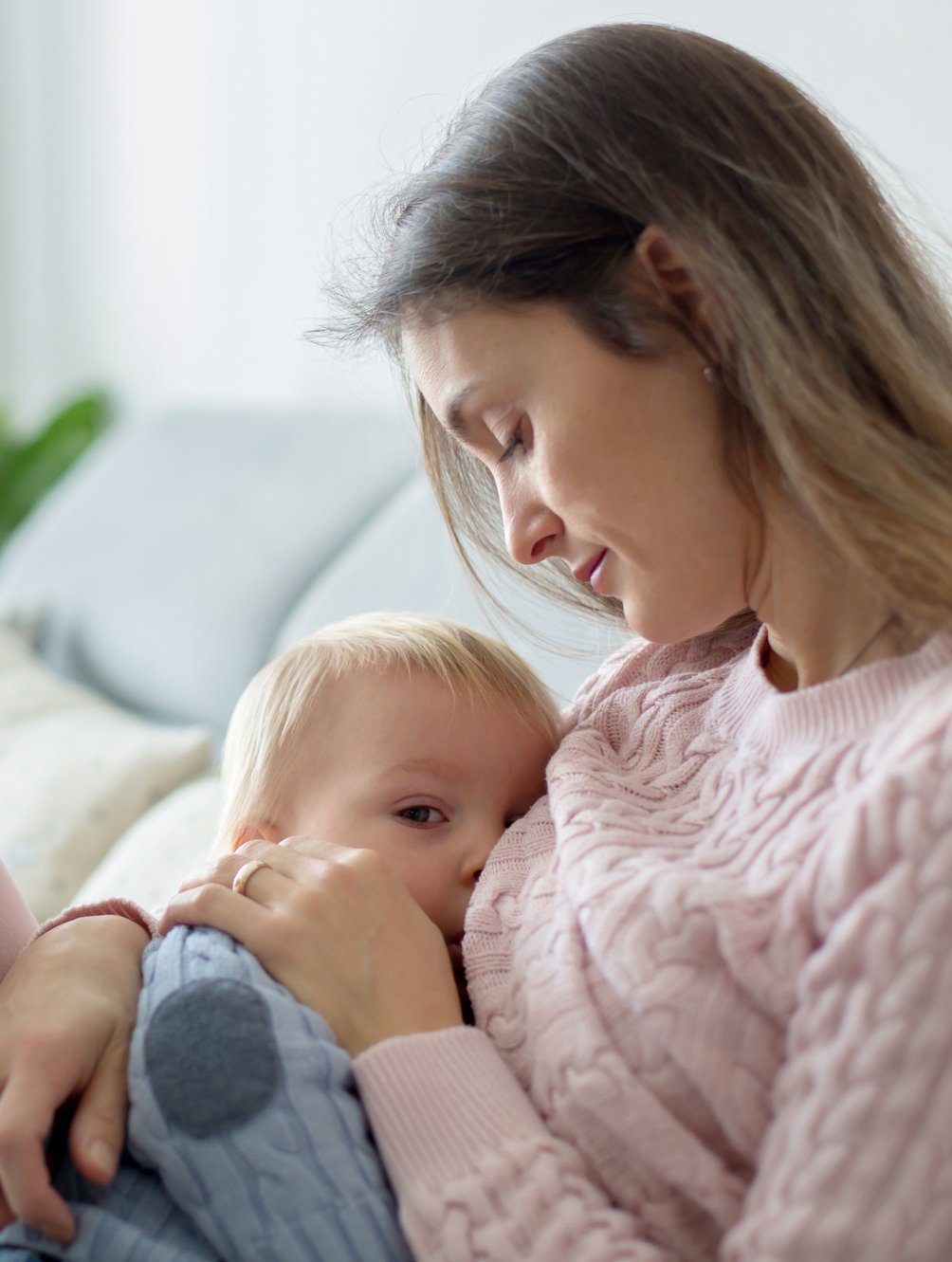 Mayim Bialik Breastfeeding